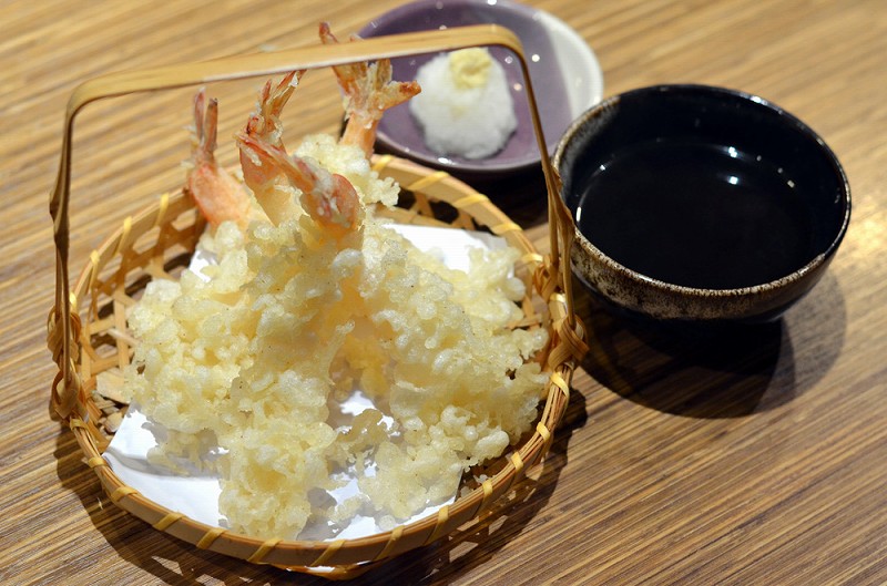 蕎麦屋のエビ天ぷら 190B | IZAKAYA SOBAQ 蕎麦屋で一杯。タイバンコクの蕎麦居酒屋そば九